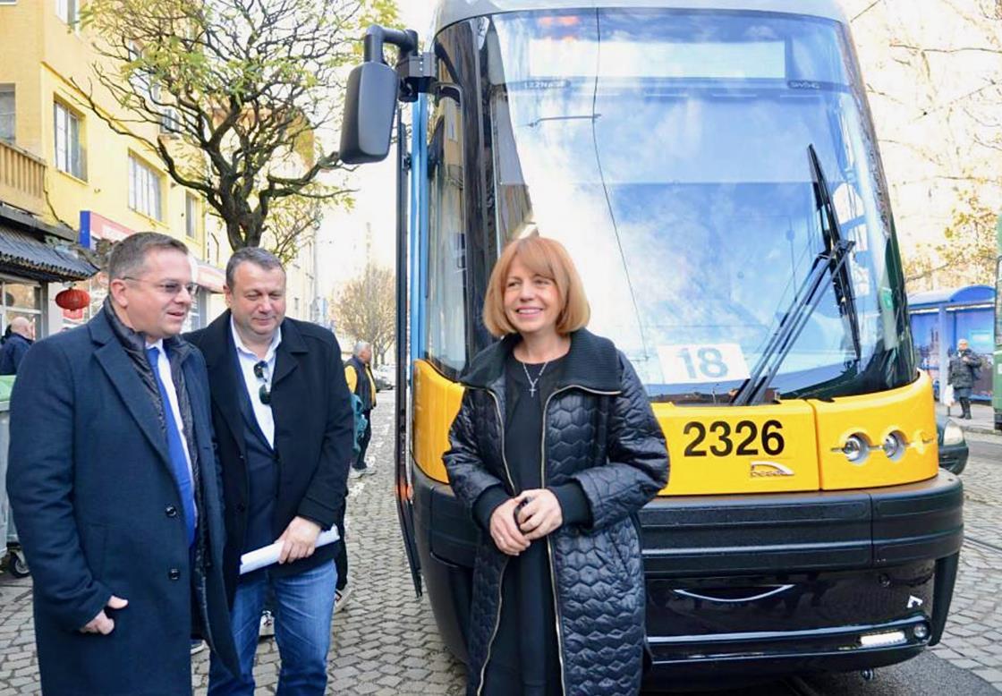 Pesa Swing tram presented to Sofia | Metro Report International ...