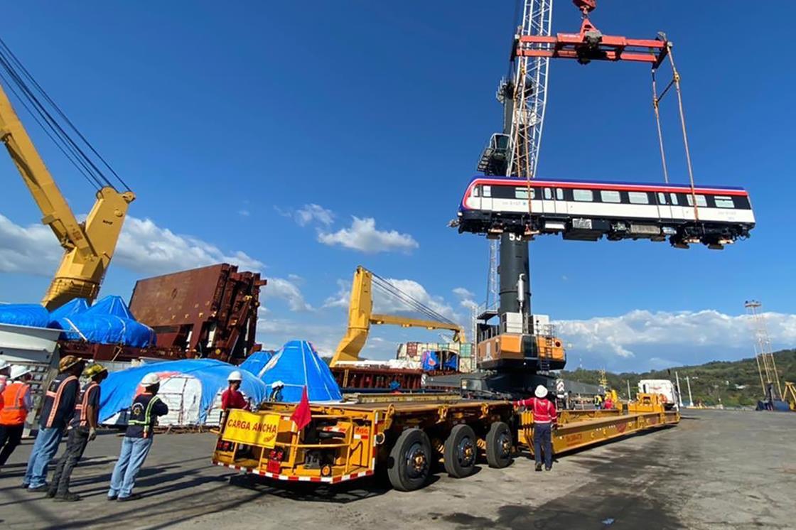 ‘Modern, efficient and sustainable’ trains arrive in Costa Rica | News ...