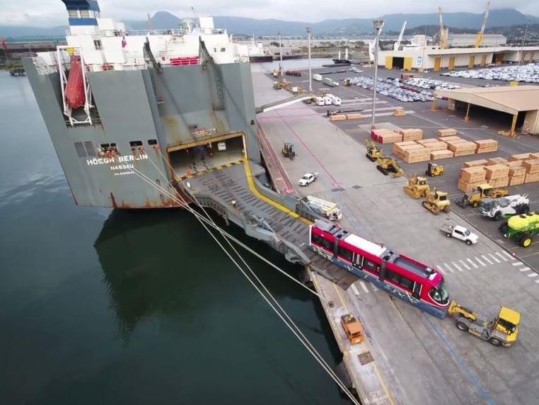 First tram arrives in Canberra | Metro Report International | Railway ...