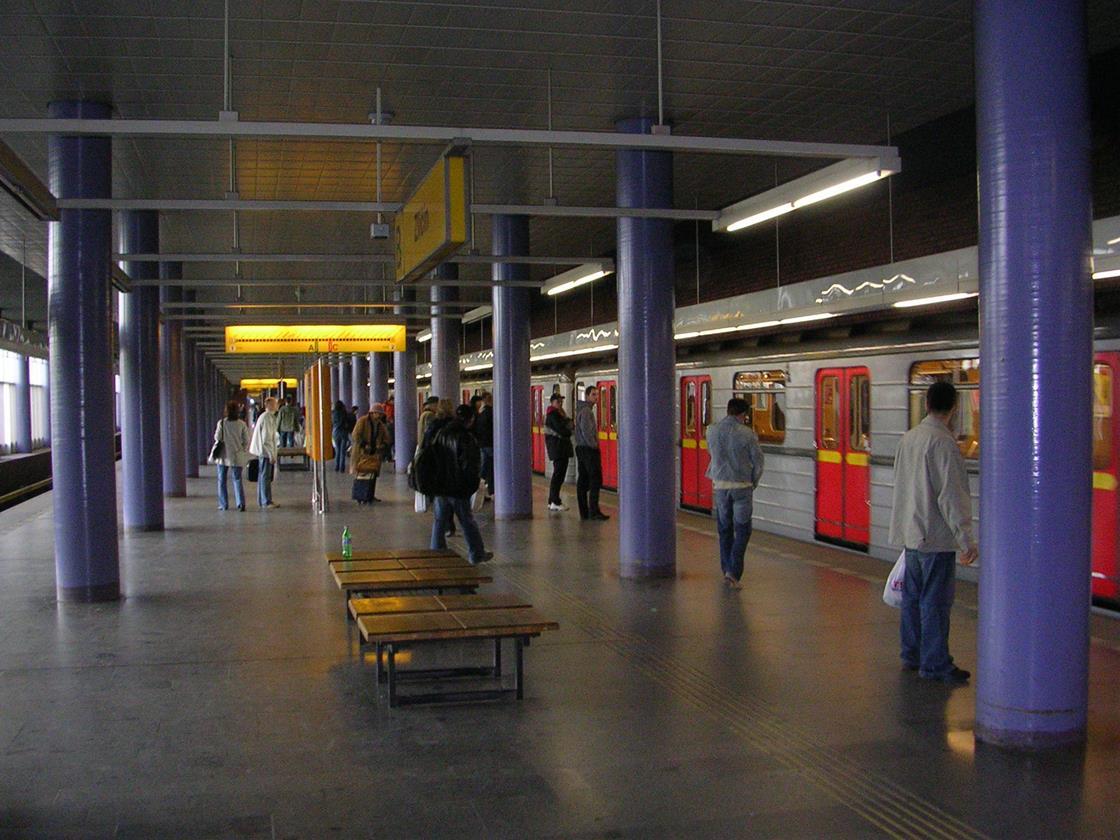 Praha plans metro Line B extension | Metro Report International ...