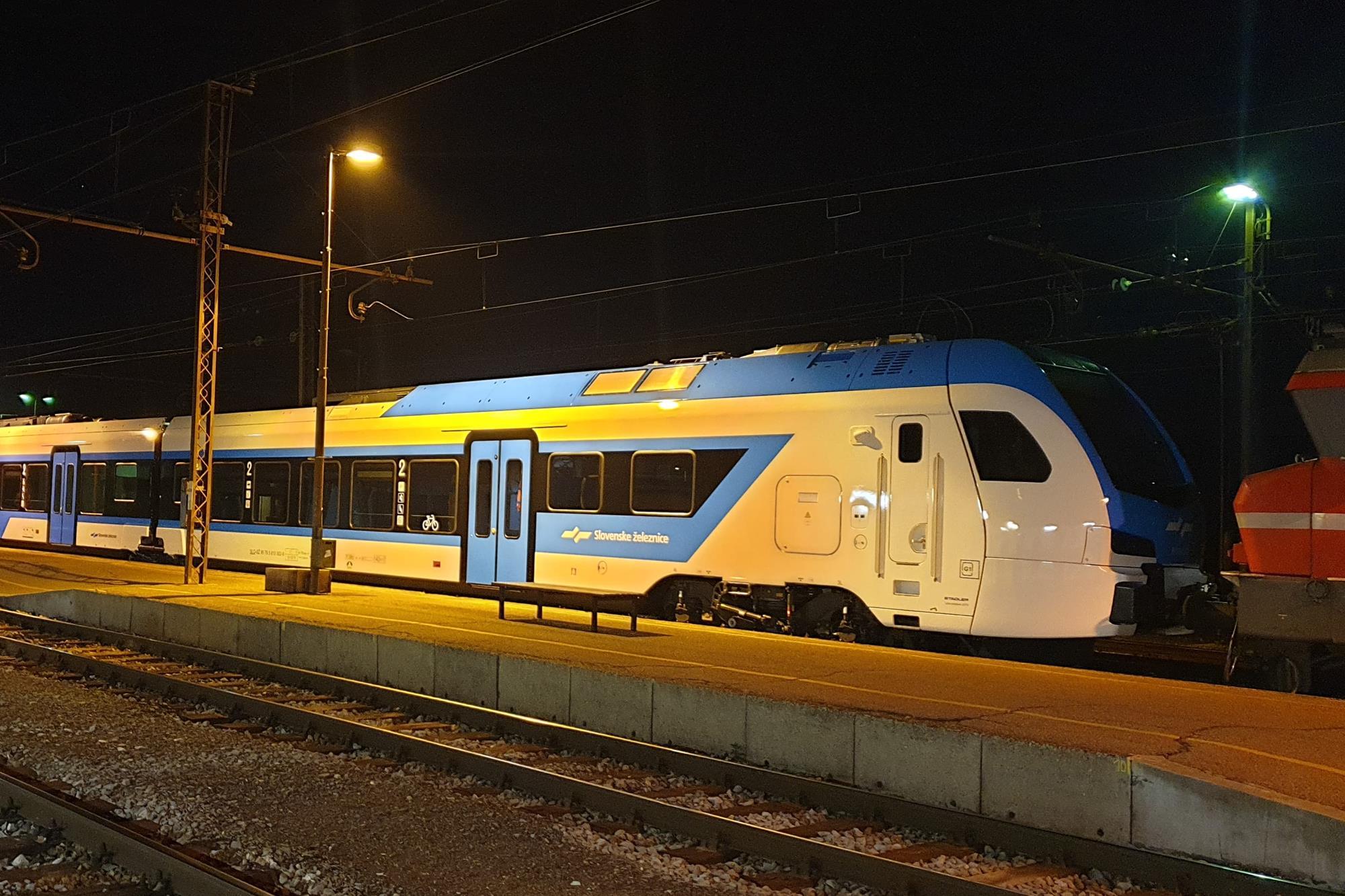 First Stadler multiple-unit arrives in Slovenia | News | Railway ...