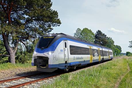 Latest news about the development and use of hydrogen fuel cells in the ...