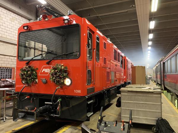 Appenzeller Bahnen electro-diesel locomotives delivered | News ...