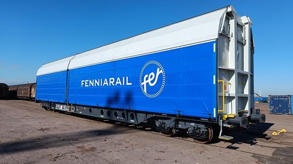Sawn timber wagon arrives in Finland | News | Railway Gazette International