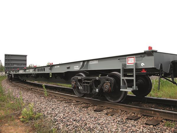 Wagons for heavy containers delivered | News | Railway Gazette International
