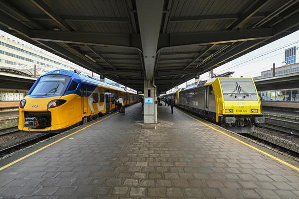 EuroCity Direct augments Benelux push-pull services | News | Railway ...