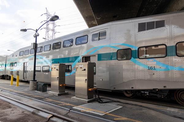 Metrolink unveils refurbished coach | News | Railway Gazette International