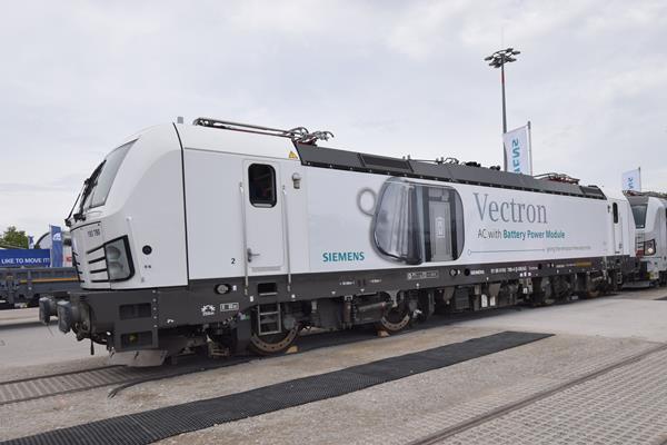 Siemens Mobility shows last-mile battery Vectron and announces orders ...