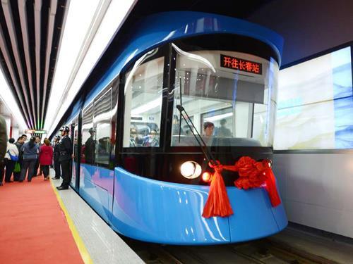 China Northern unveils 100% low-floor tram | News | Railway Gazette ...