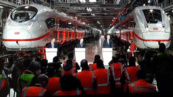 DB orders more ICE3neo sets as first unit is unveiled | News | Railway ...