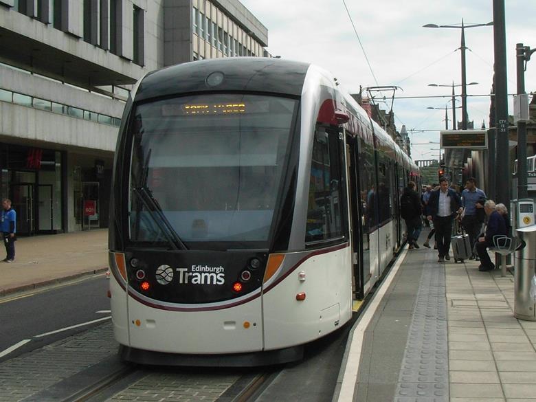 Edinburgh seeks tram driver vigilance system | Metro Report ...