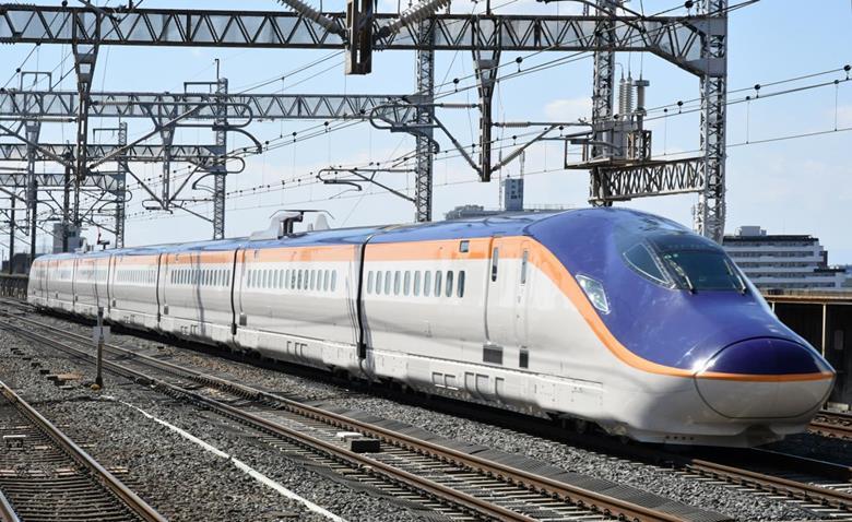 Series E8 enters service on Yamagata mini-Shinkansen | News | Railway Gazette International
