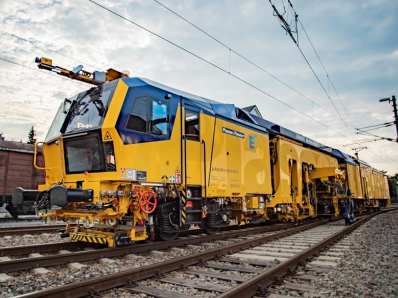 Plasser looks to smarter maintenance of track machines | News | Railway ...