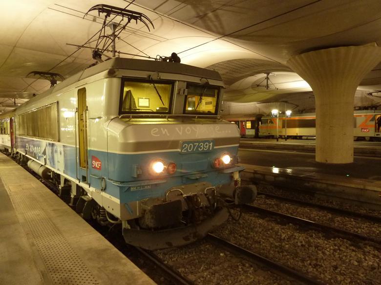 French night trains relaunched as government announces €800m investment ...