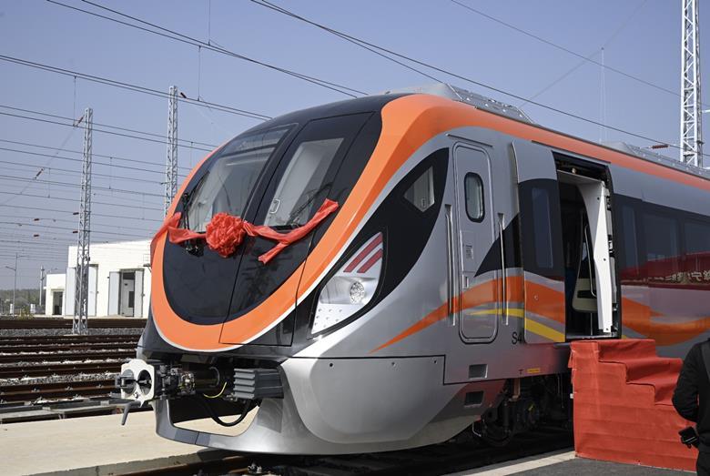 Orange Phoenix EMU unveiled | News | Railway Gazette International