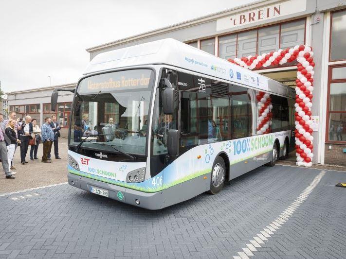 Rotterdam tests hydrogen fuel cell buses | News | Railway Gazette ...