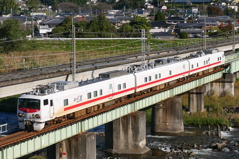 JR East uses AI to monitor overhead electrification | News | Railway ...