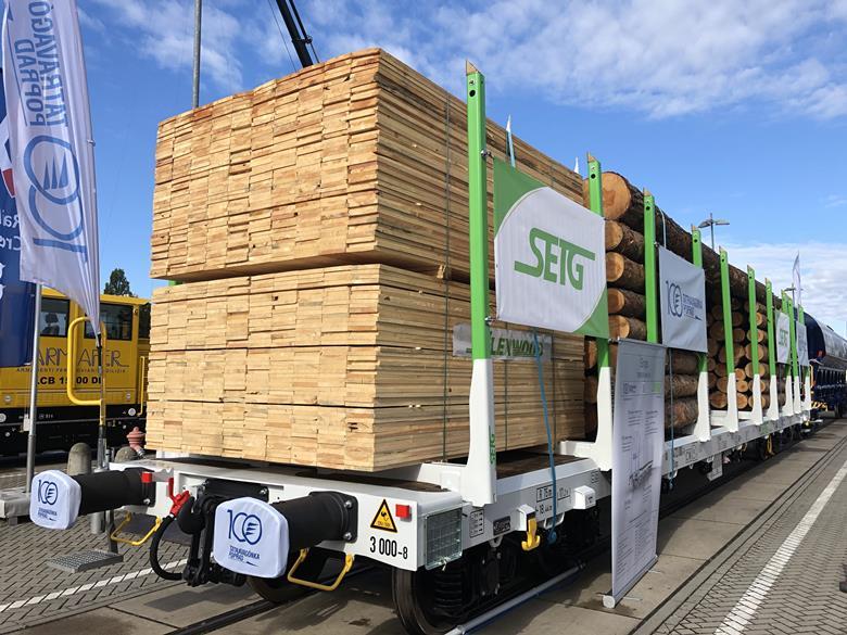 Lumberjacks OK with timber wagon | News | Railway Gazette International