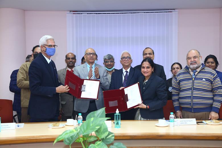 Indigenous signalling on test on Delhi Metro | Metro Report ...