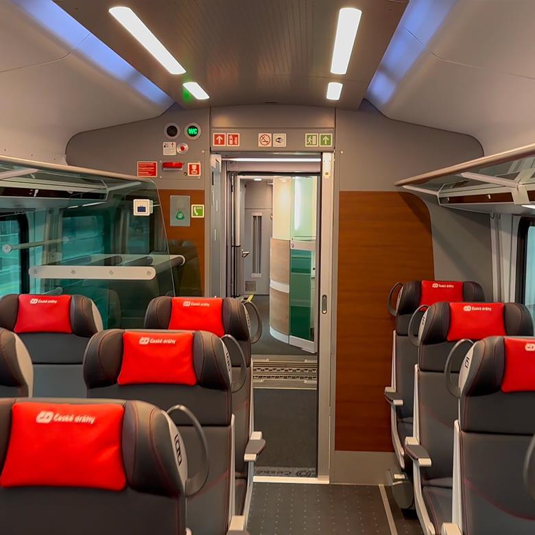 ComfortJet cars unveiled in Praha | News | Railway Gazette International