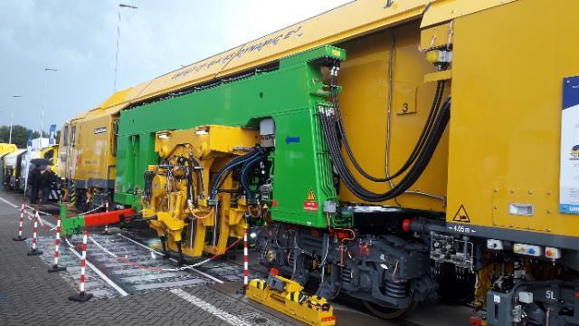 DB accepts ‘Hulk’ hybrid 09 tamper | News | Railway Gazette International