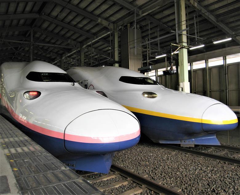 JR East says sayonara to Series E4 | News | Railway Gazette International