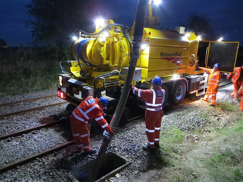 Whale way to keep drains clear | News | Railway Gazette International