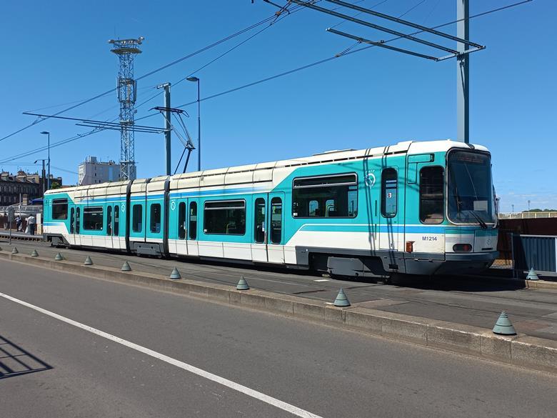 Work starts to renovate Paris T1 tramway | Metro Report International ...