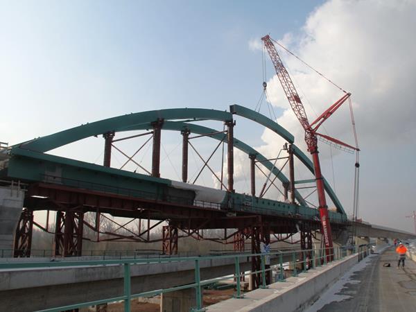 Saale-Elster Viaduct beams in place | News | Railway Gazette International