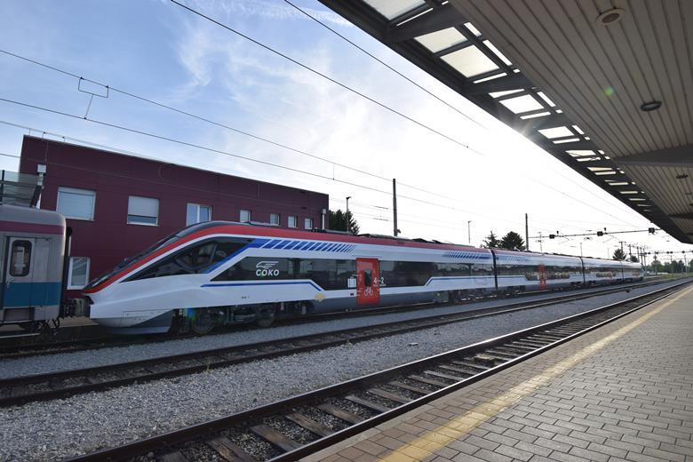Chinese trainsets arrive in Europe | News | Railway Gazette International