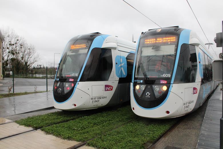 Tram-train T12 opens to the south of Paris | Metro Report International ...