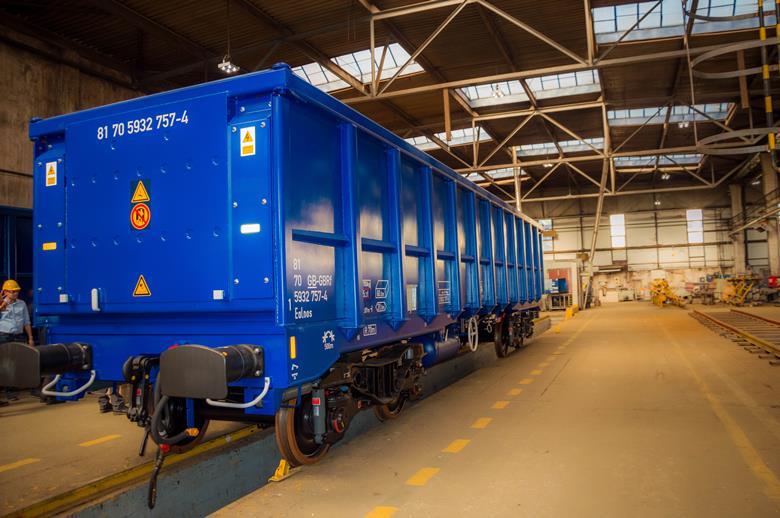 JNA-X box wagon prototype for GB Railfreight rolled out | Rail Business UK | Railway Gazette ...
