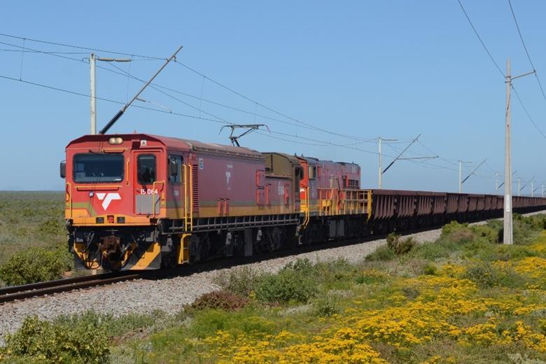Transnet Freight Rail looks at alternative traction energy options ...