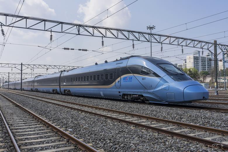 KTX-CheongRyong high speed train enters service | News | Railway Gazette International